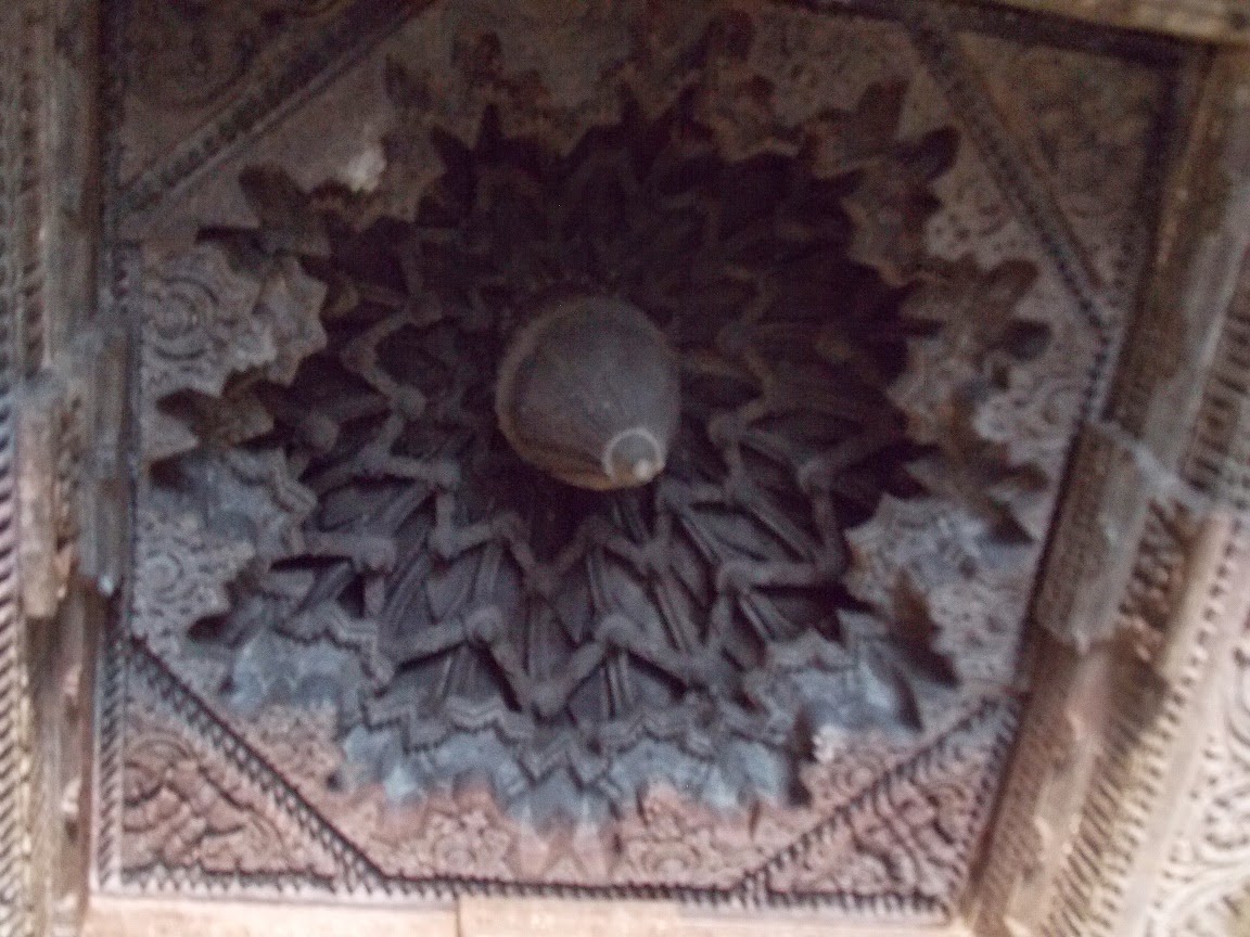 Carvings on ceiling -unique feature in Hoysala temples