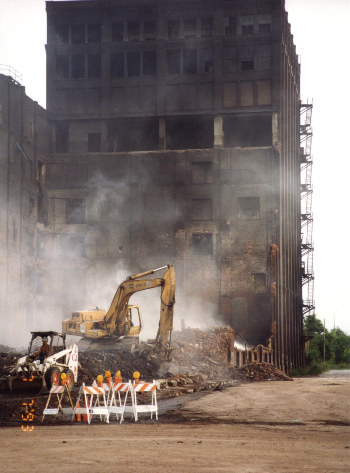 Frank's Place: Cleveland Worsted Mill Fire