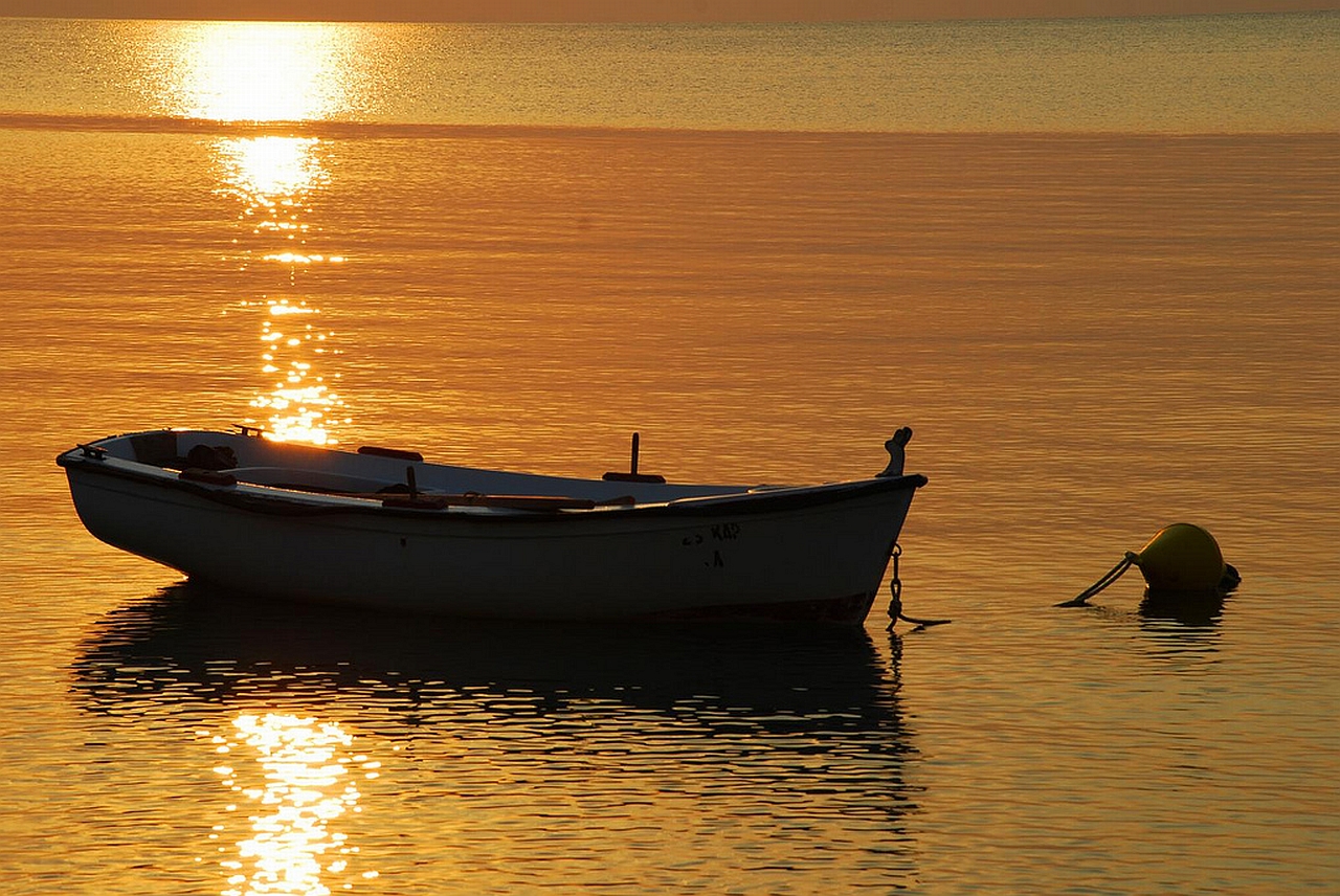 Top 39 Most Amazing And Beautiful Boats Wallpapers In HD