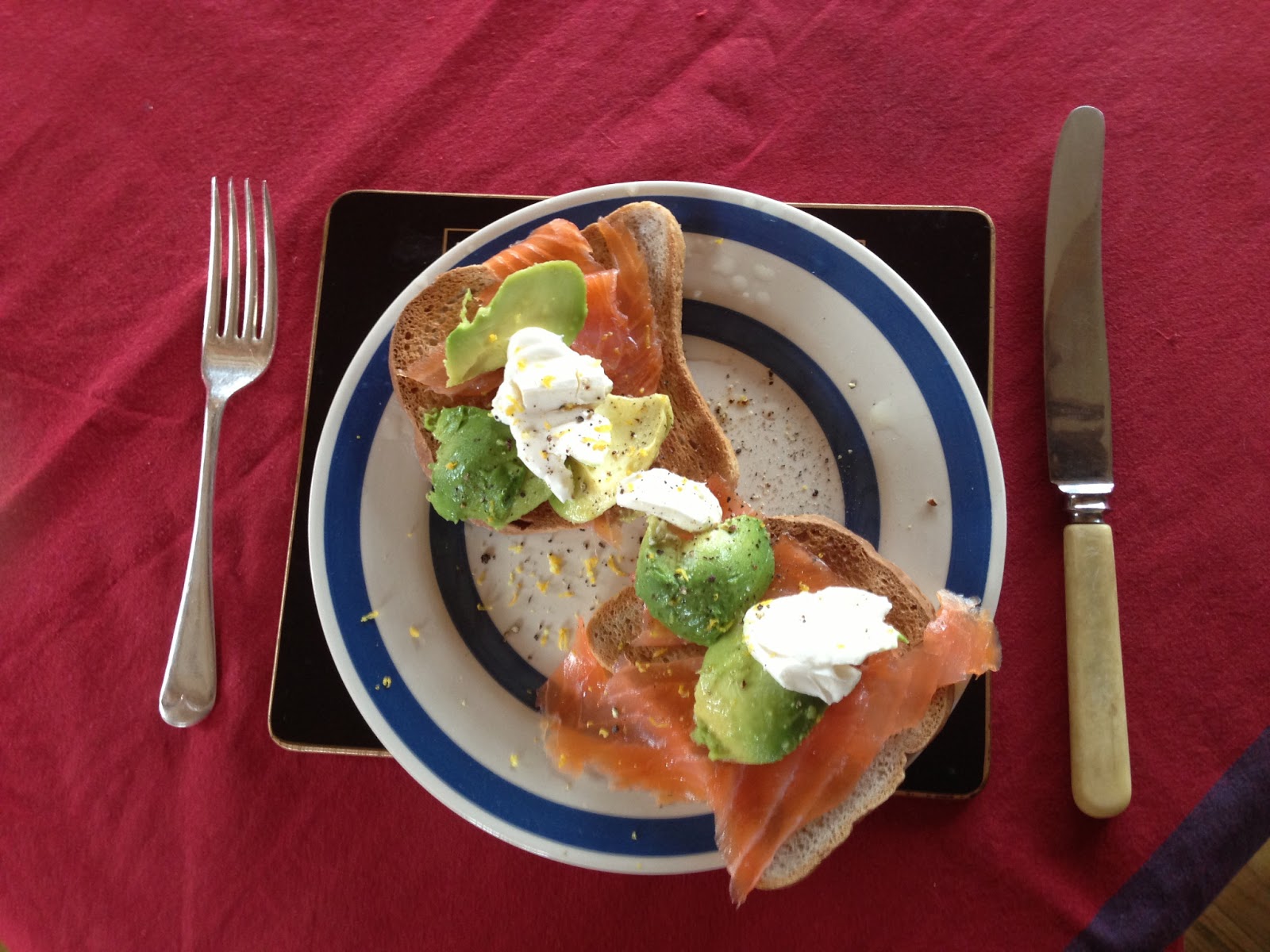 One Man And His Food Processor: Avo and Smoked Salmon on Toast