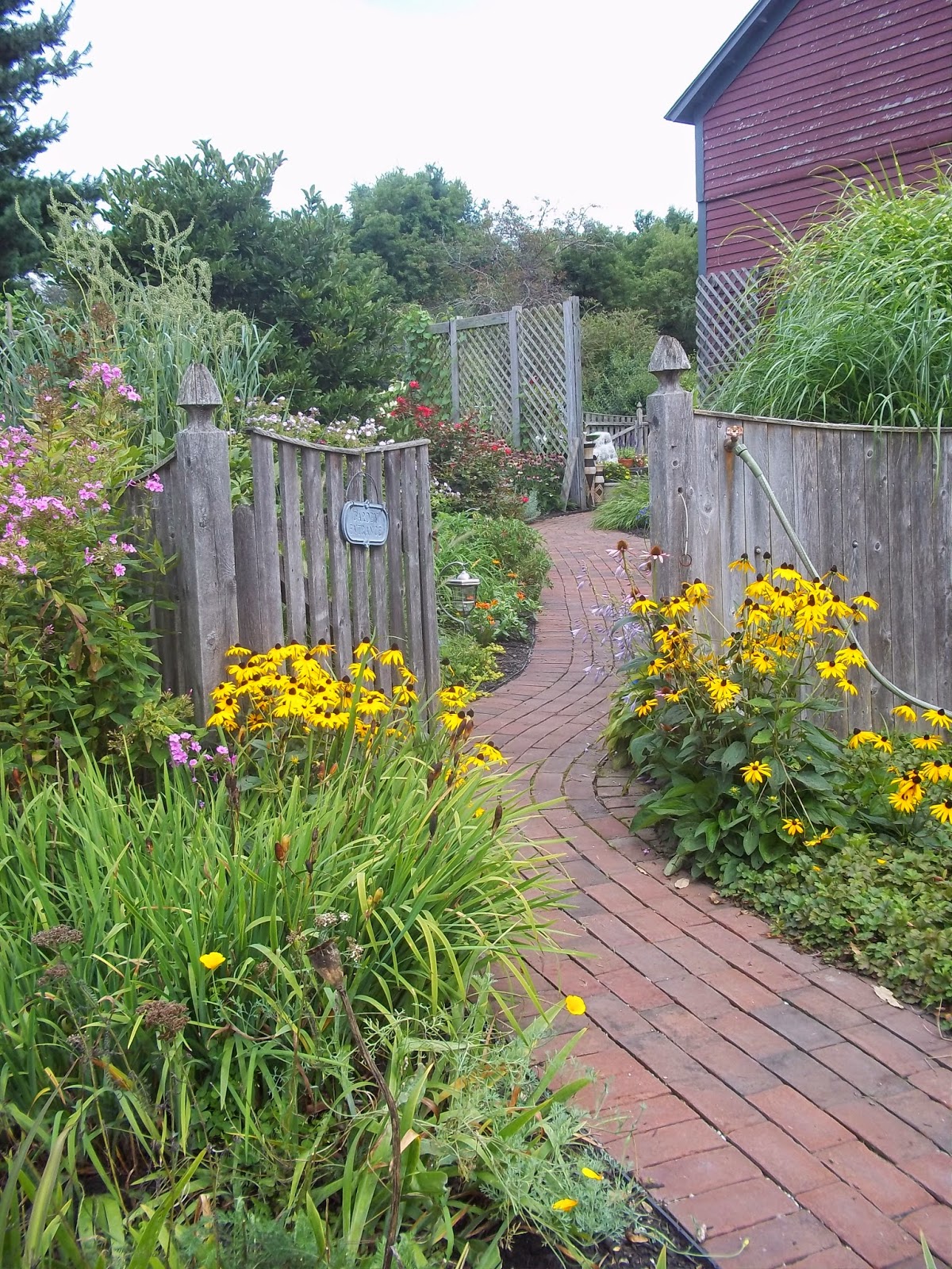 First Unitarian Worcester News: Summer 2017 Garden Tours