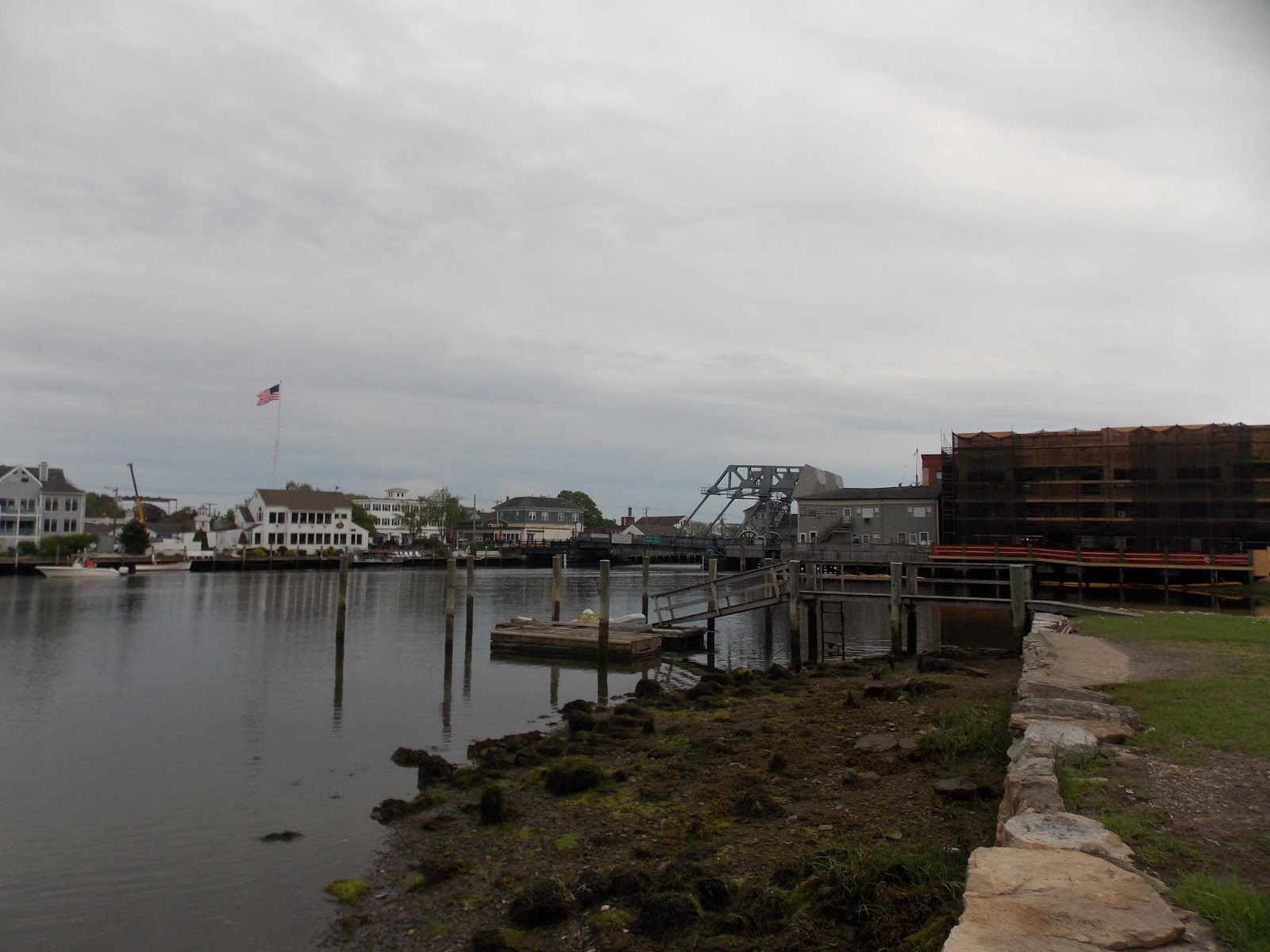 CHINAR SHADE : THE BEAUTIFUL MYSTIC SEAPORT TOWN (Connecticut State)