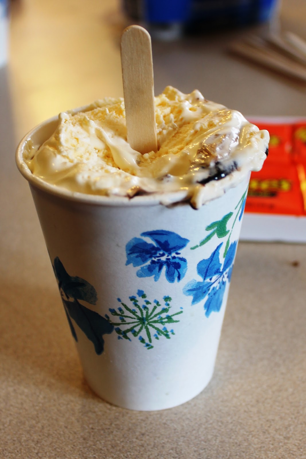 The Logan's: Ice Cream Sundae Pops!