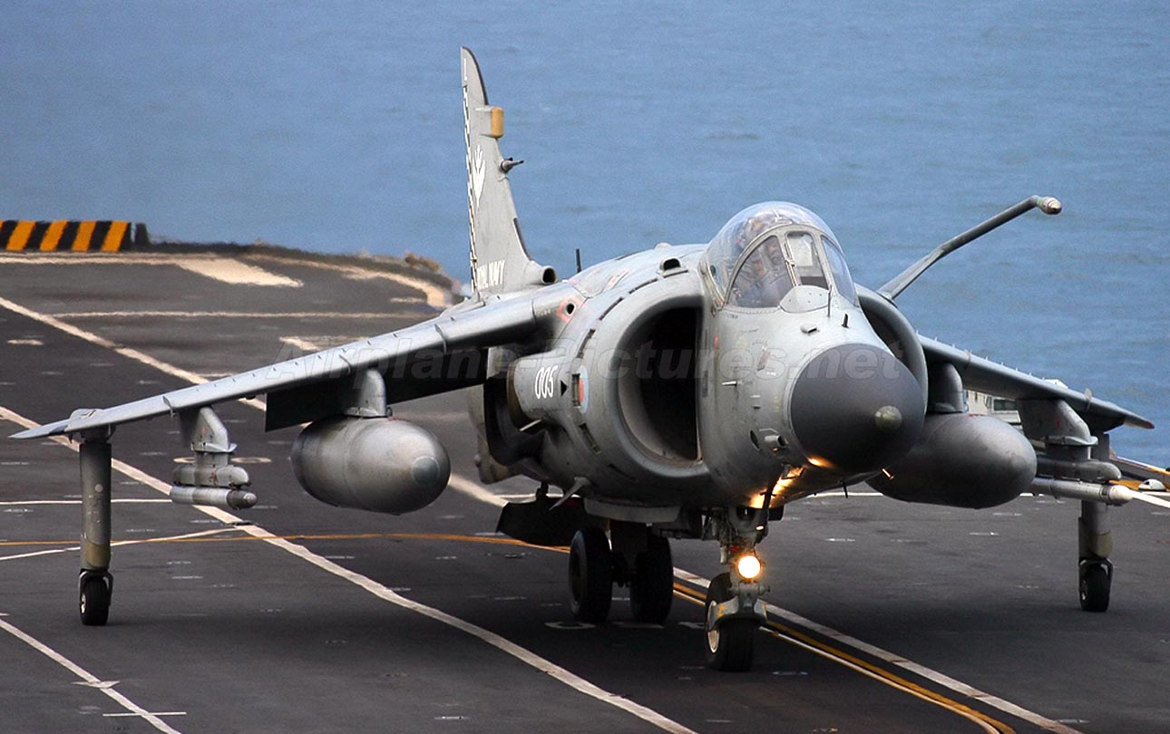 nhungdoicanh: BAe Sea Harrier