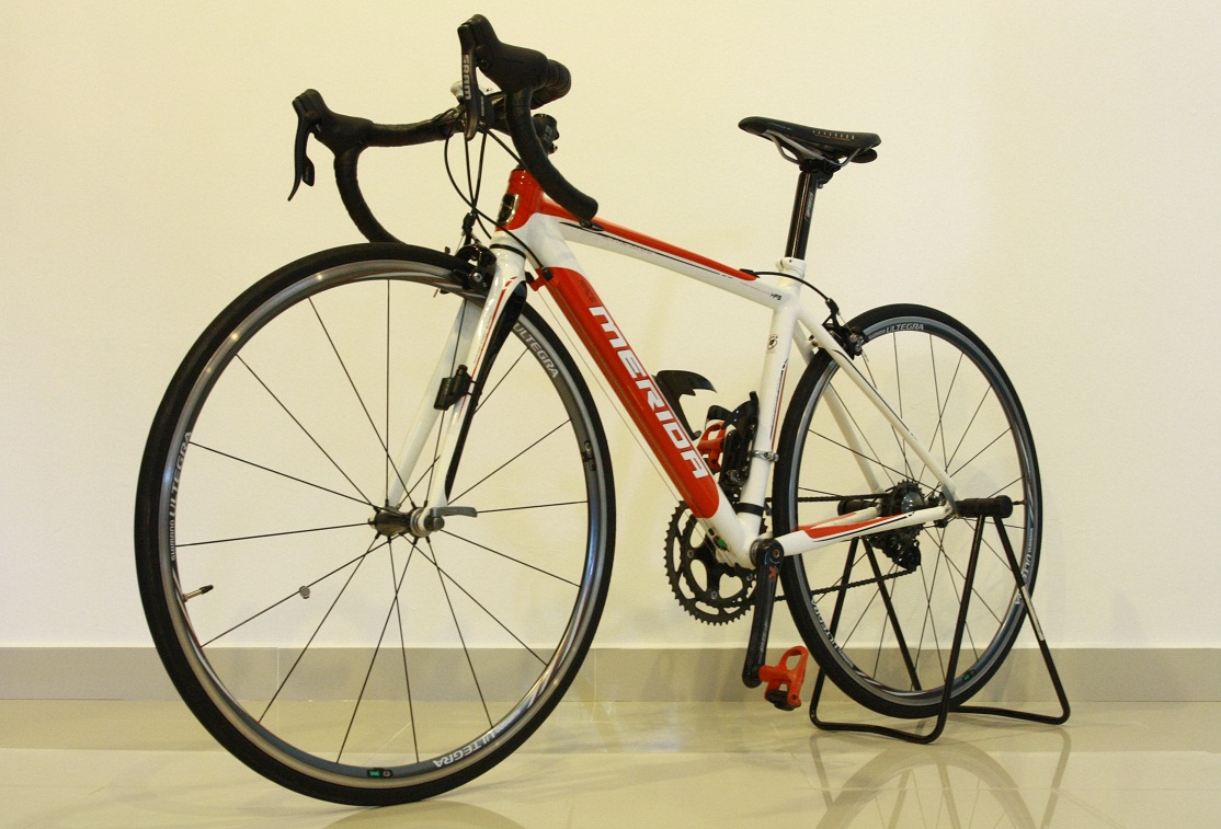 Procyon's Closet: Merida HFS 904 Complete Road bike (upgraded parts)