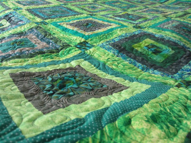 Crafty Sewing & Quilting: The Green Donation Quilt is Completed and ...