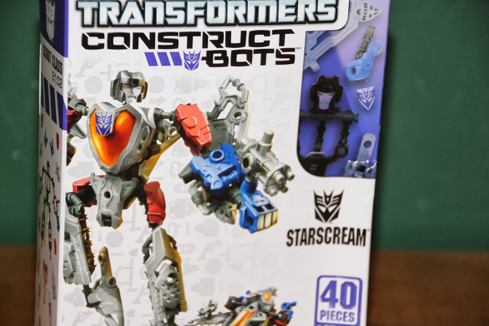 Susan's Disney Family: Holiday Gift Guide: Transformers CONSTRUCT-BOTS ...