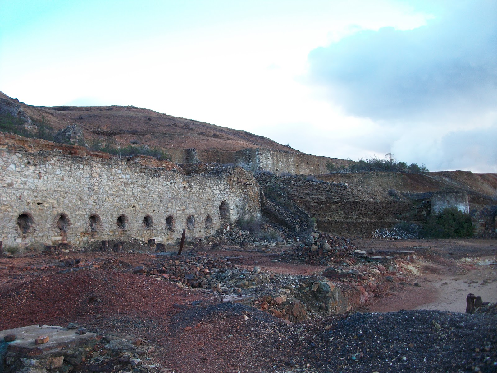 EN CONTRAMINA: Fundición de cobre de Cueva de la Mora IV.