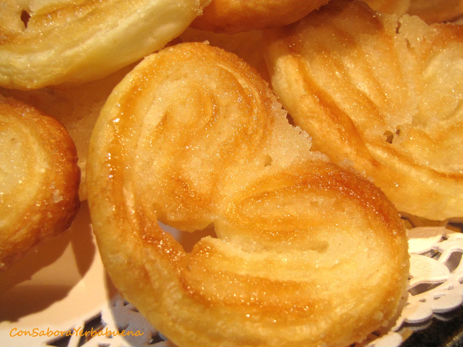 Con sabor a YerbaBuena: PALMERITAS DE HOJALDRE
