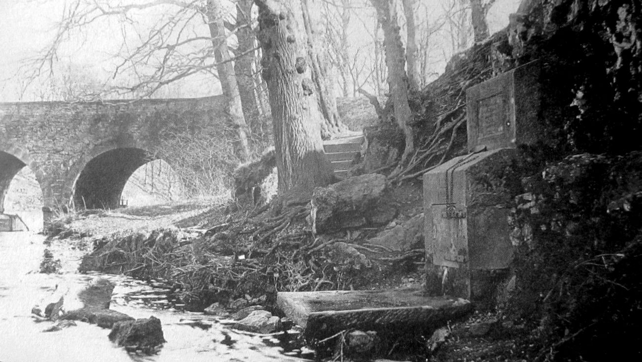 Tour Scotland: Old Photograph Wishing Well Linlathen Scotland