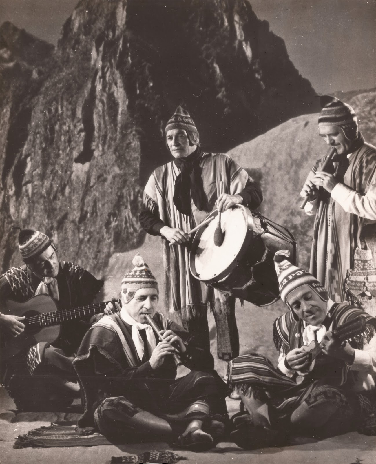 EL TREN DEL CINE: ABALOS, UNA HISTORIA DE 5 HERMANOS