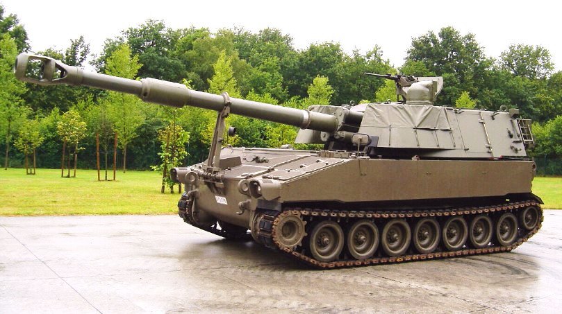 DEFENSE STUDIES: Pussenarmed Tengok Tawaran SP Howitzer M109A4 Eks-Belgia