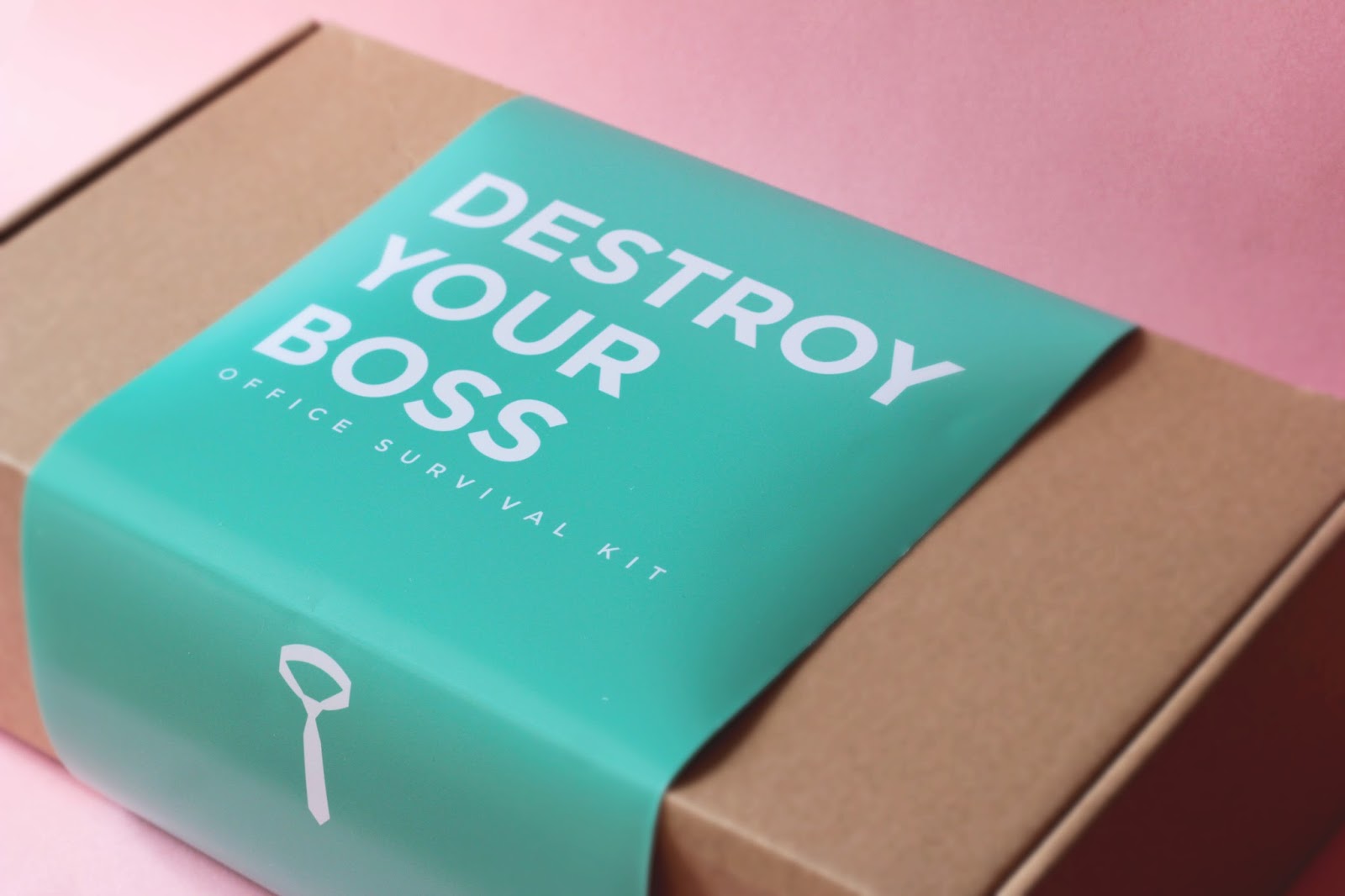 Destroy Your Boss – Office Survival Kit (Concept) – Packaging Of The World