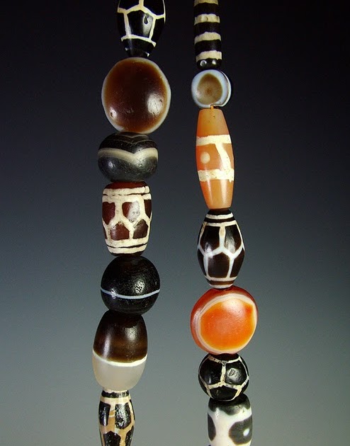 Tibetan dZi and other Himalayan Beads: What is a dZi bead?