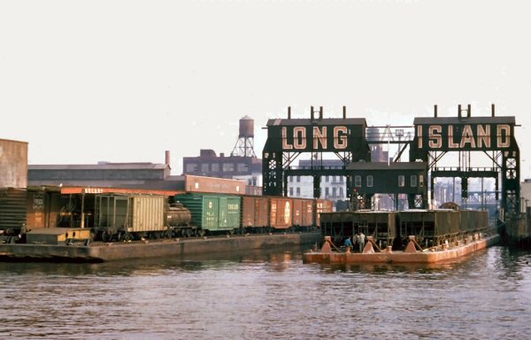 Lehigh Valley Harbor Terminal Railway: This Float's For You!, Pt. 1