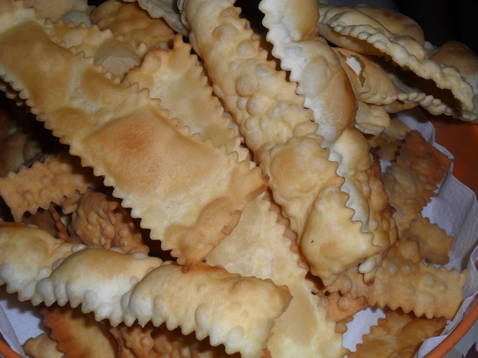 Olive Groves and Doll Knits: Chiacchiere or Cenci
