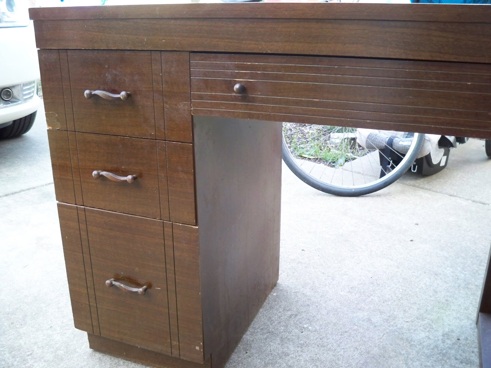 Be Sweetly Inspired: This stinky desk...