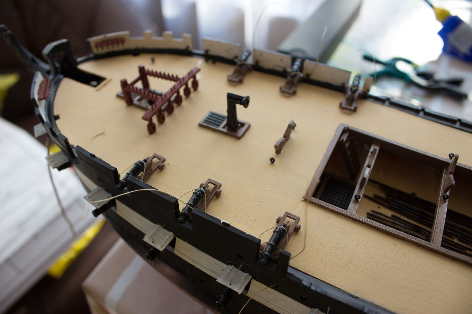 Sailing Ship Models: USS Constitution - Assembling the guns on spar deck