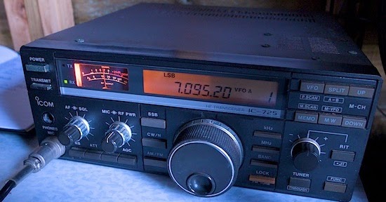 marxy's musing on technology: New (old) rig - an IC-725 for the shack