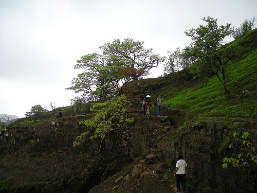 Best Tourist Places: Mahuli Fort Trek