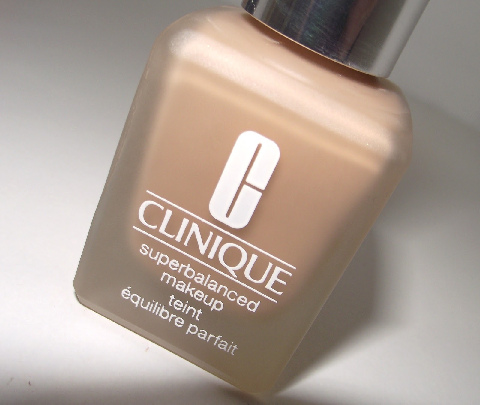 Beauty Reviews And How To's: Clinique Superbalanced Makeup Foundation ...