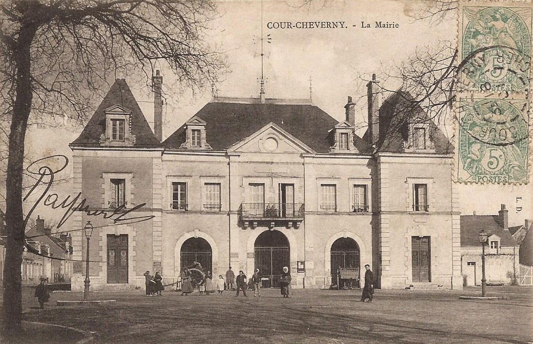 Cartes Postales Anciennes Cheverny Cour-Cheverny: Cour-Cheverny - Aux ...