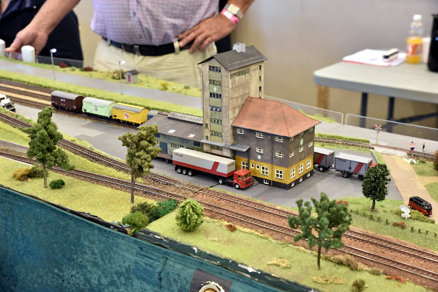 Sydvestjydsk - Modeljernbaneklub. Ølgod.: Hobbymesse i Kjellerup.