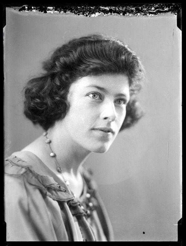 William Hall Portrait Photography: A Look Back the Beauty of Women in ...