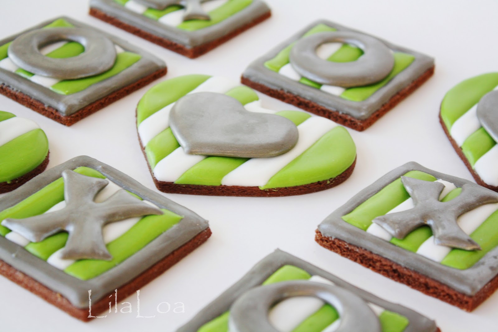 XOXO striped cookies