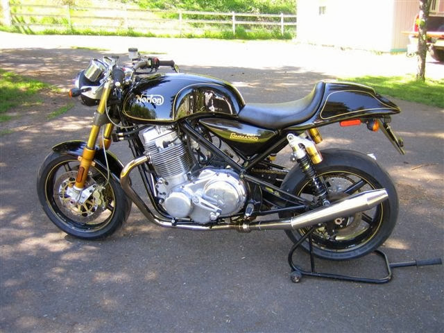 Modern Norton Commando 952cc