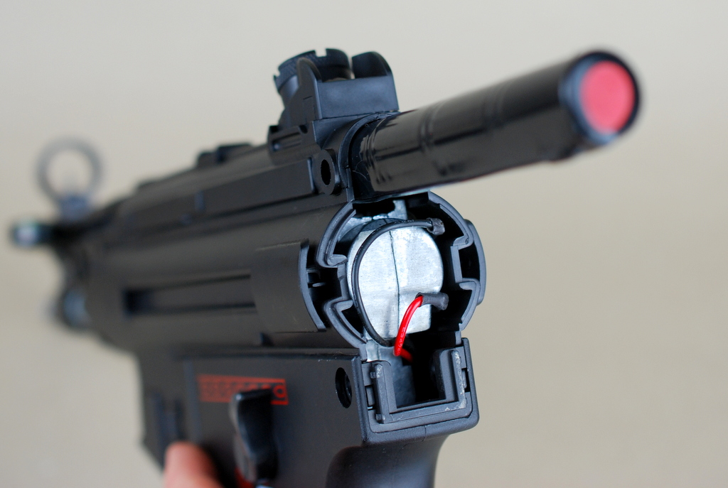 Let's Tech It From The Top: MP5K PDW Up Close And Personal - Part 2 ...