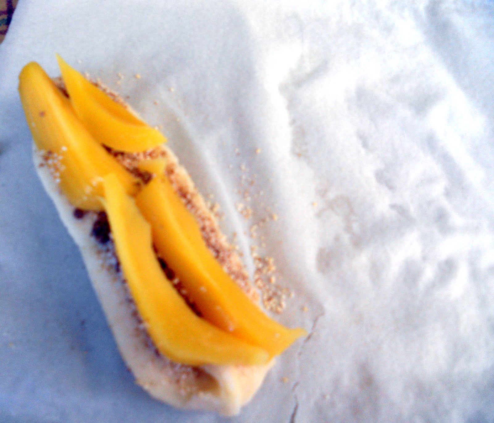 Culinary Treats: Turon {Fried Banana Rolls}