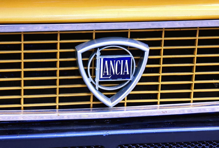 Auto Car Logos: Lancia Logo