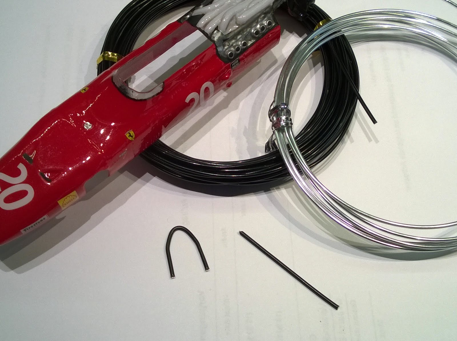 Tutorial: Clear plastic slot car bodies - Preparing, decalling and painting