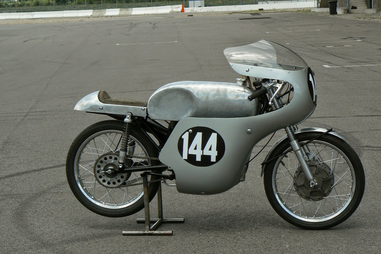 99garage | Cafe Racers Customs Passion Inspiration: MZ RE 125