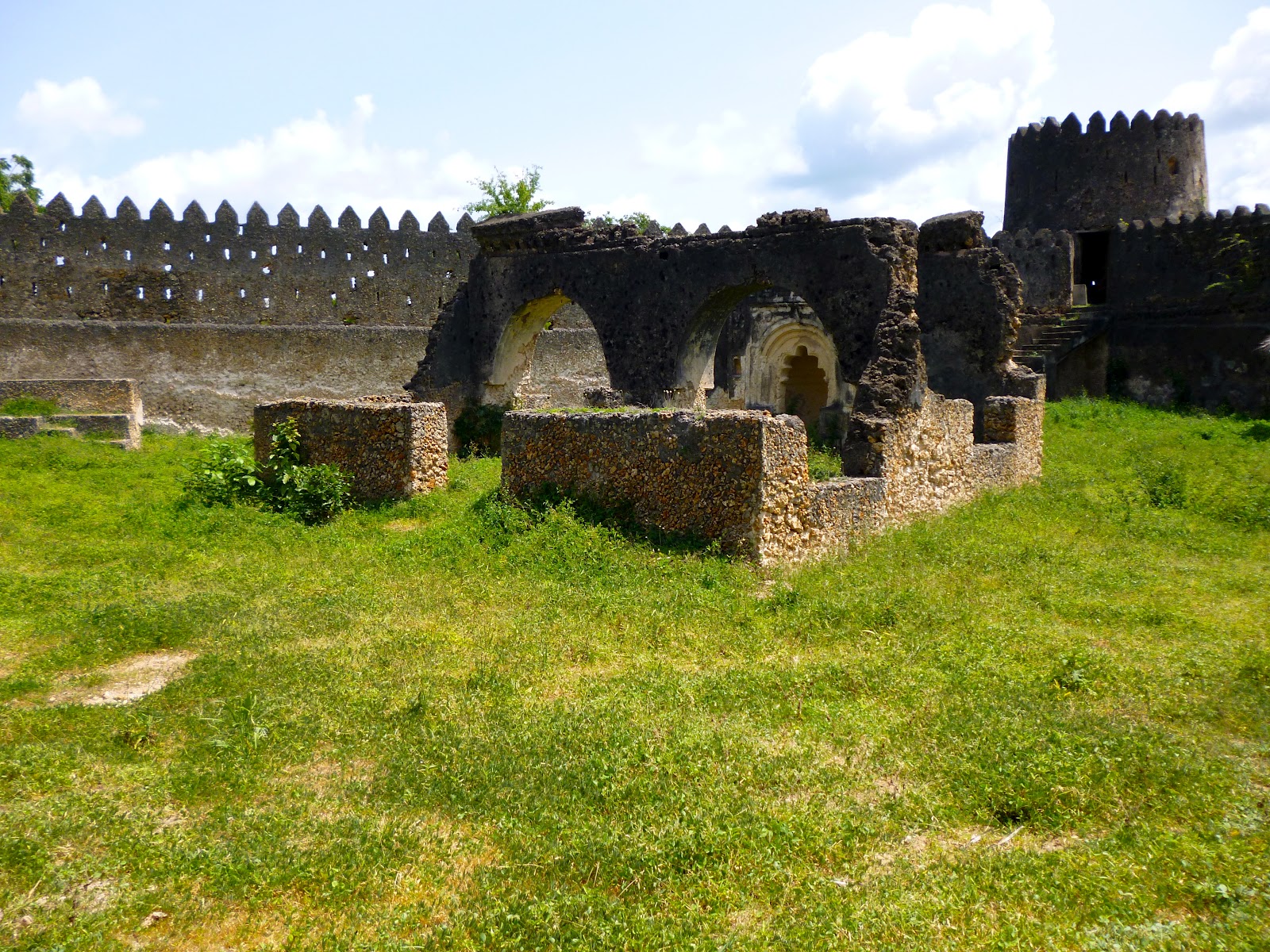 Desi Dixon: Lamu House and Local Ruins at Siyu Fort