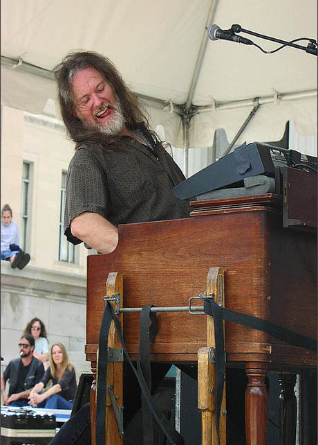 Zona Rock Dan Metal : DOUG INGLE