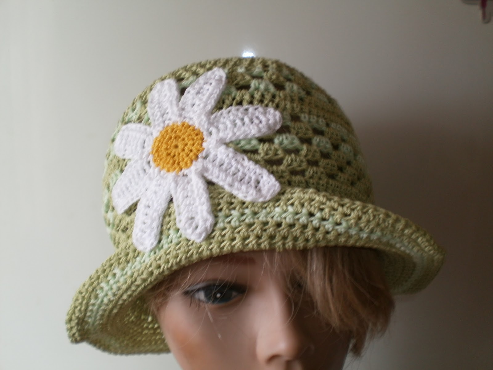 Mady Handmade-creatii crosetate manual,pentru copii si adulti: palarie ...