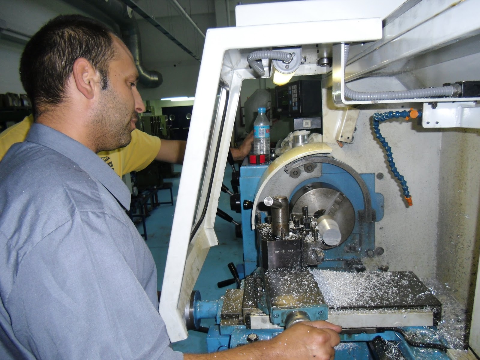 ELECTROMECANICO DE MANTENIMIENTO SERVEF: TORNEADO CONICO (PRACTICA Nº 2)