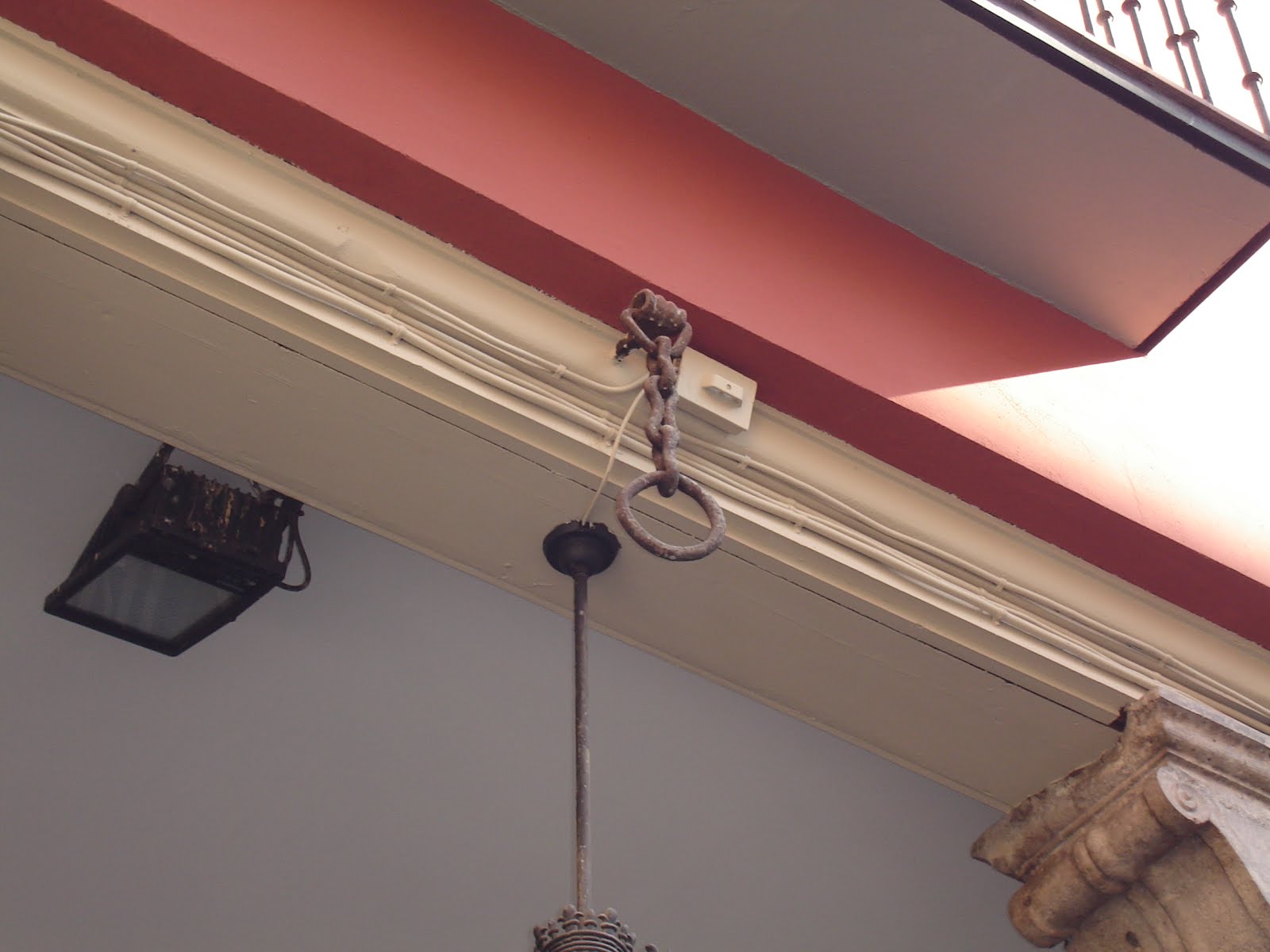 La famosa argolla de la Plaza del Ochavo