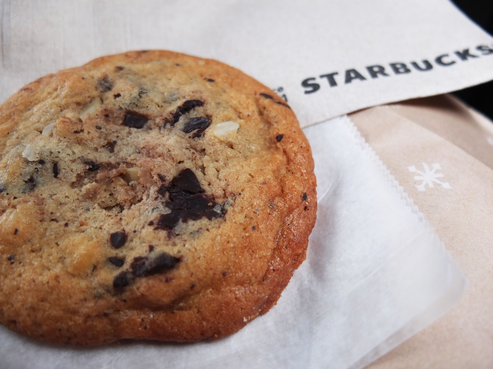 starbucks chocolate chip cookie