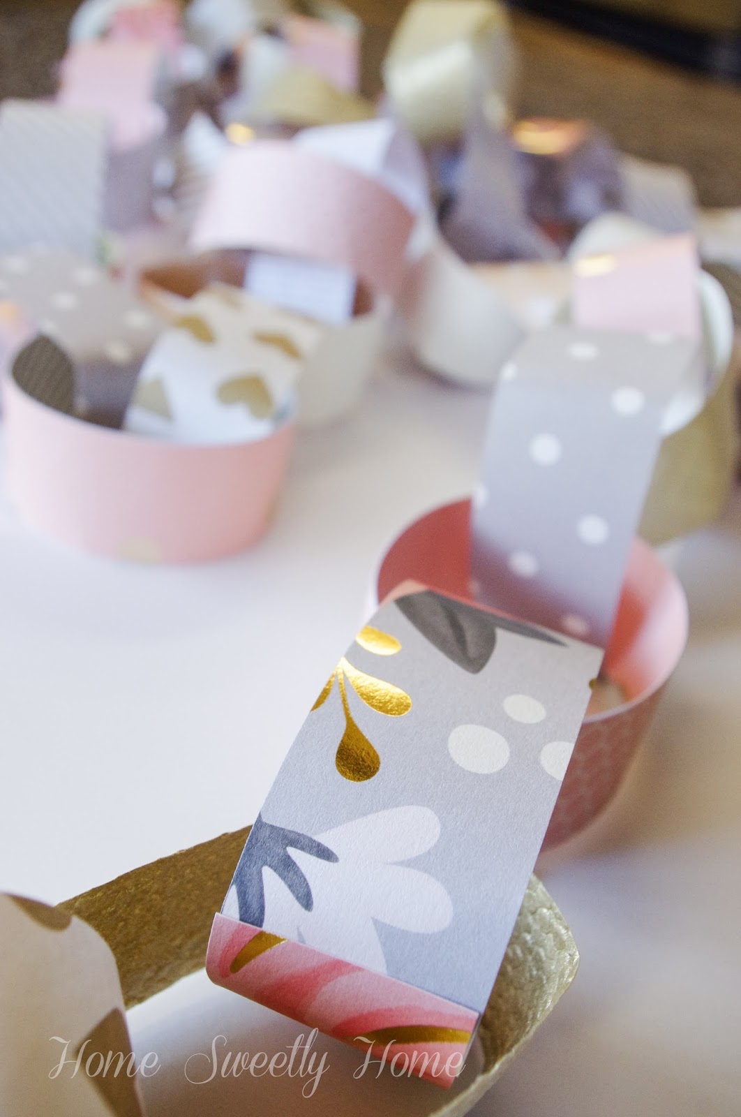 Home Sweetly Home: Pretty Paper Chain