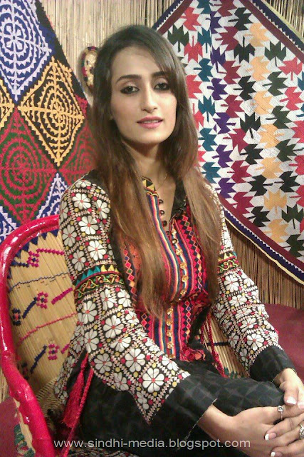 Shehla Gul sindhi singer,actress and model very hot and beautiful ...