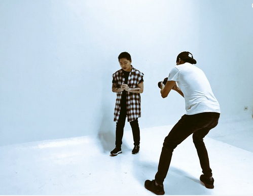 JAKE ZYRUS in concert at Music Museum on October 6, 2017, "I AM JAKE ...