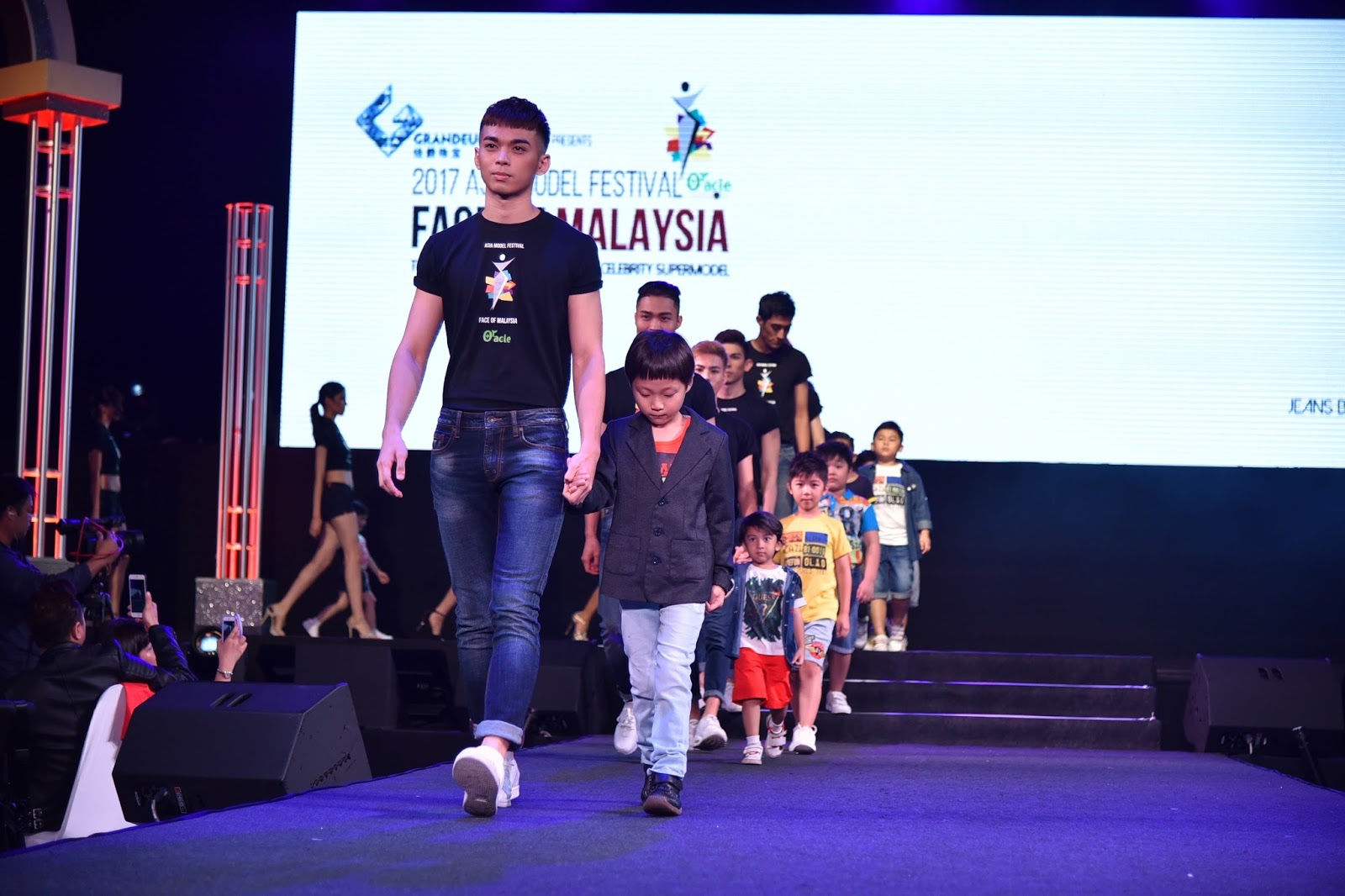 Kee Hua Chee Live!: FACE OF MALAYSIA ---FINALISTS WITH KIDS AT ARENA ...
