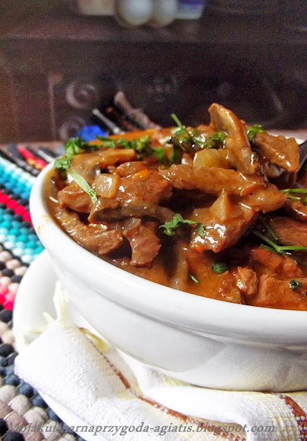 Moja kulinarna przygoda: Boeuf Strogonow z pieczarkami