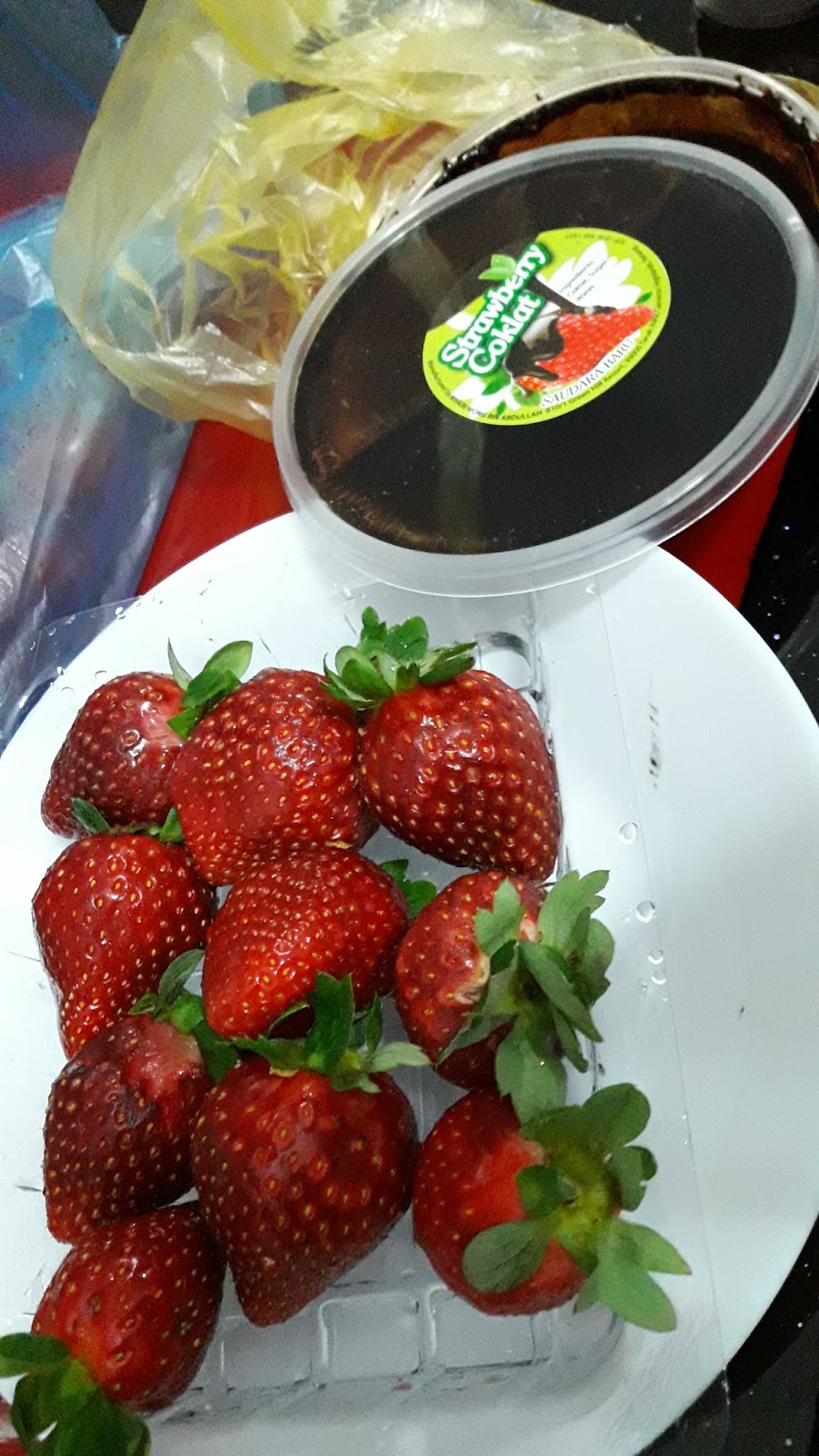 Tentang Hidup: Strawberry Celup Cokelat Cameron Highland