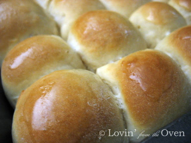 Frieda Loves Bread: 5 Favorite Dinner Roll Shapes