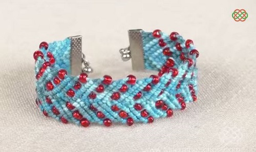 Zigzag and Chevron Macrame Bracelet Tutorials / The Beading Gem