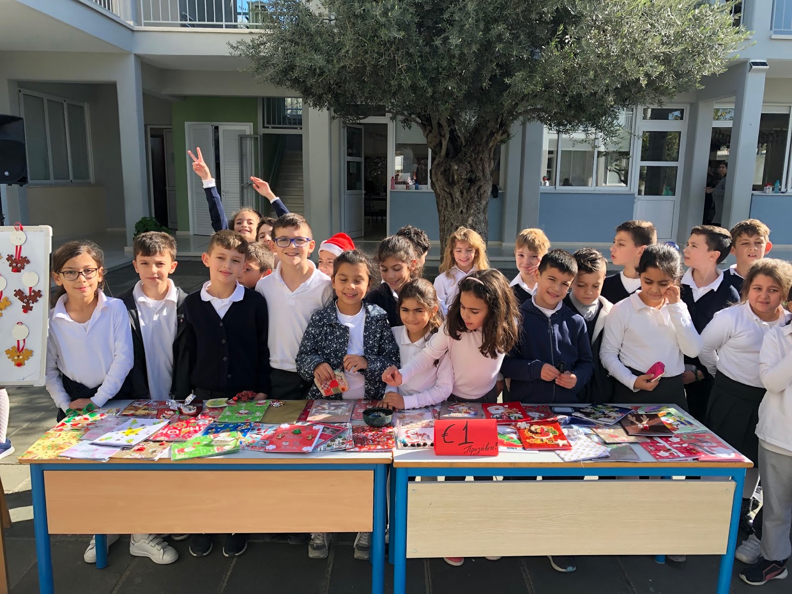 Τα Τριτάκια των Λυμπιών!!!: Χριστουγεννιάτικο παζαράκι!!!! Είπαμε τα ...